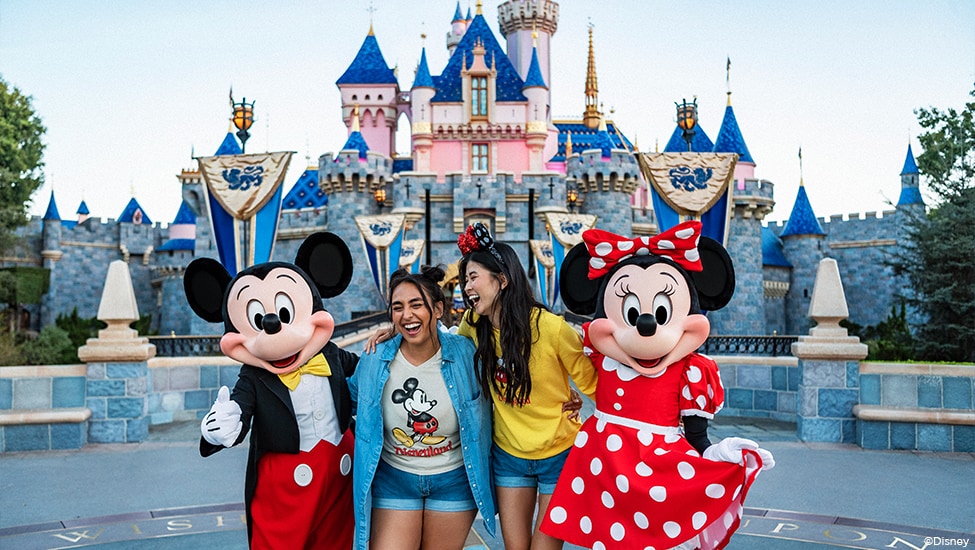 10 Ways to Celebrate Your Teacher’s Retirement at Disney Parks | Disney ...